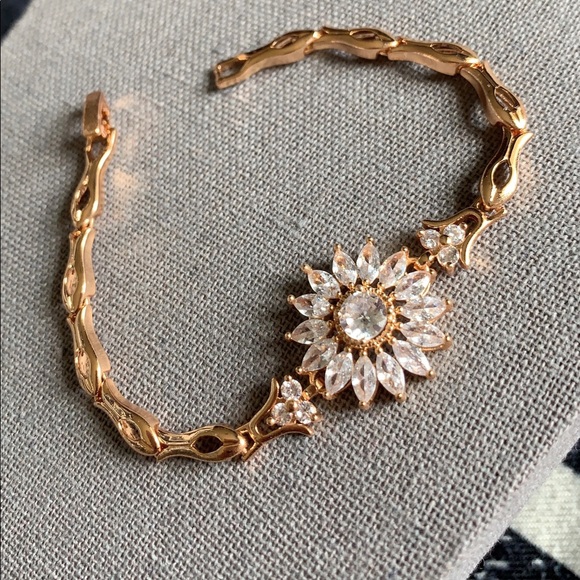 Jewelry | Classic Rose Gold White Flower Bracelet | Poshmark